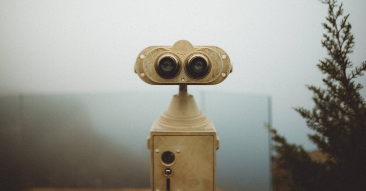 11 Best Hootsuite Alternatives For 2026 (Pros And Cons)